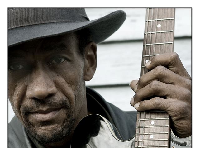 Reformer.gr - CHICAGO BLUES featuring MICHAEL DOTSON