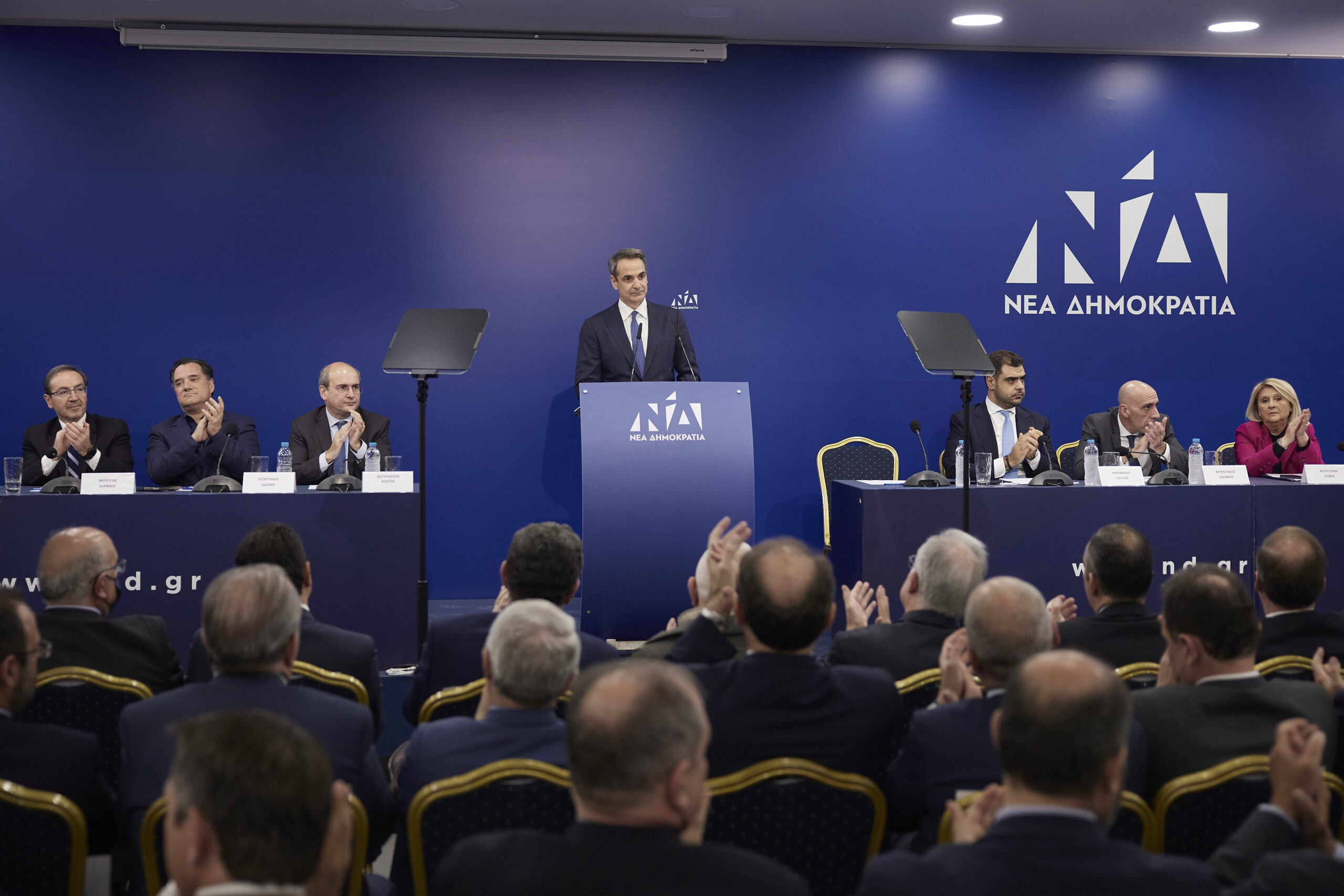 Reformer.gr - Κυρ. Μητσοτάκης: Εξωθεσμικά κέντρα θα ήθελαν έναν ...